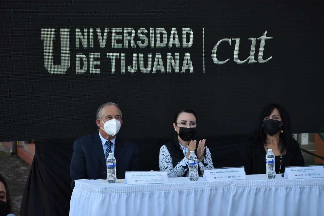 CUT celebra graduación de egresados de posgrado